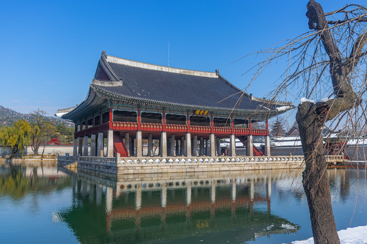 Seoul Trip Cost Breakdown 2026: How Much Will You Spend? | Faroway Blog